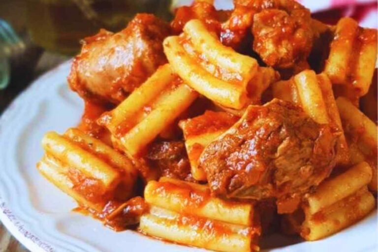 Pasta ai cinque buchi, la ricetta autentica catanese del piatto simbolo ...