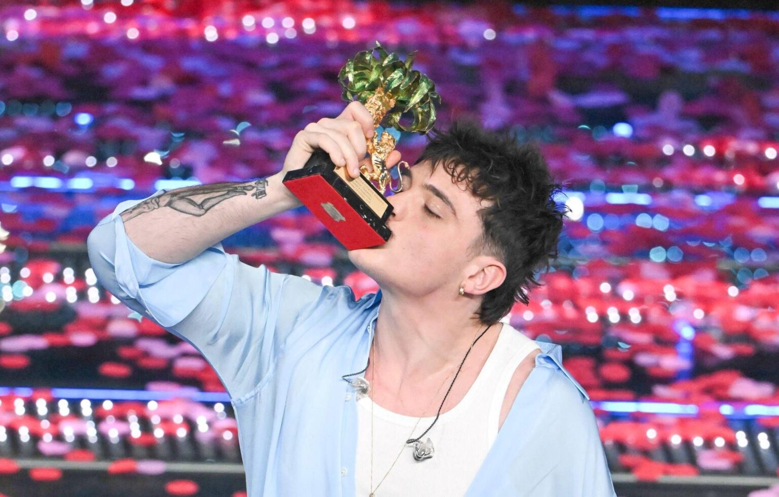 Pinuccio prevede il vincitore del Festival di Sanremo 2025: Olly ...