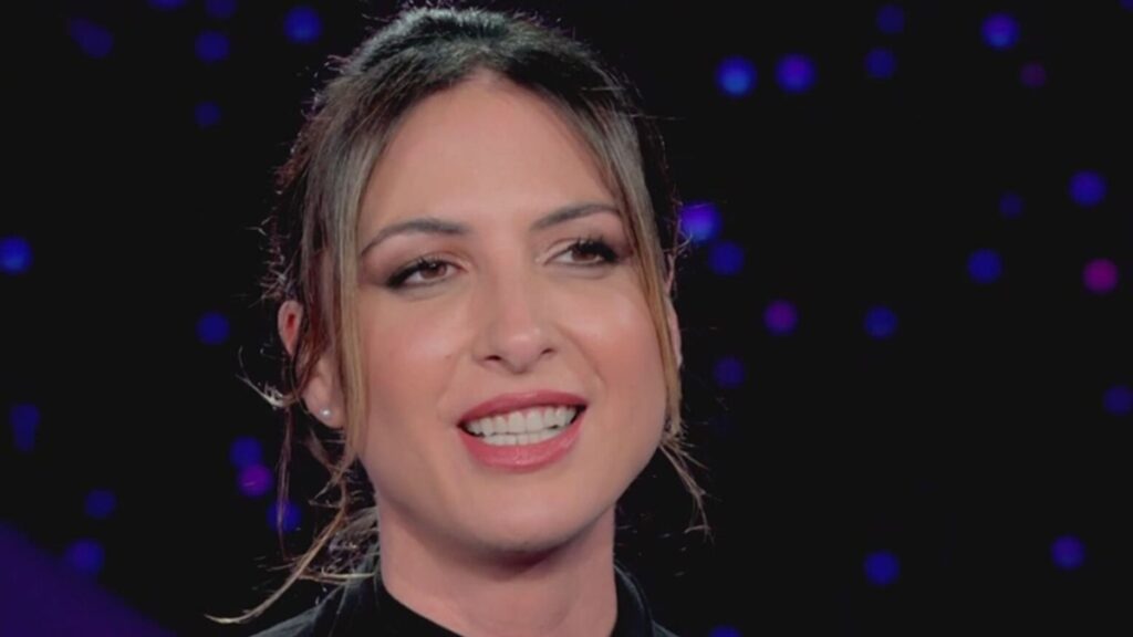 Ema Stokholma racconta la sua vita e il suo passato a Verissimo: tra amori e amicizie