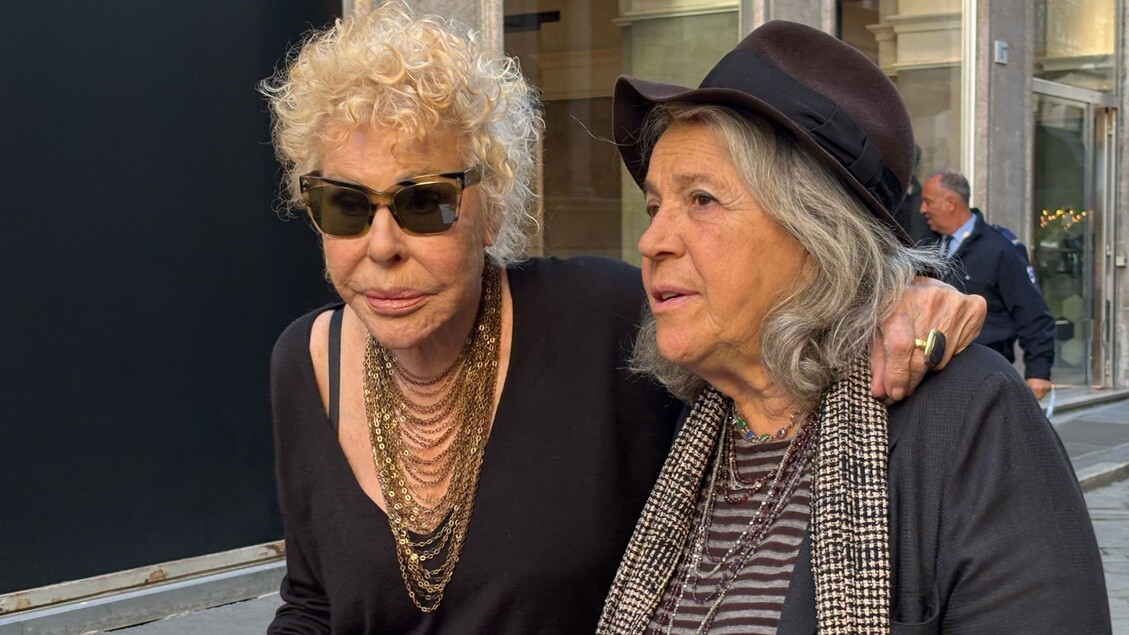 Milano, Ornella vanoni ricorda la fondazione del piccolo teatro nata dalla resistenza culturale ...