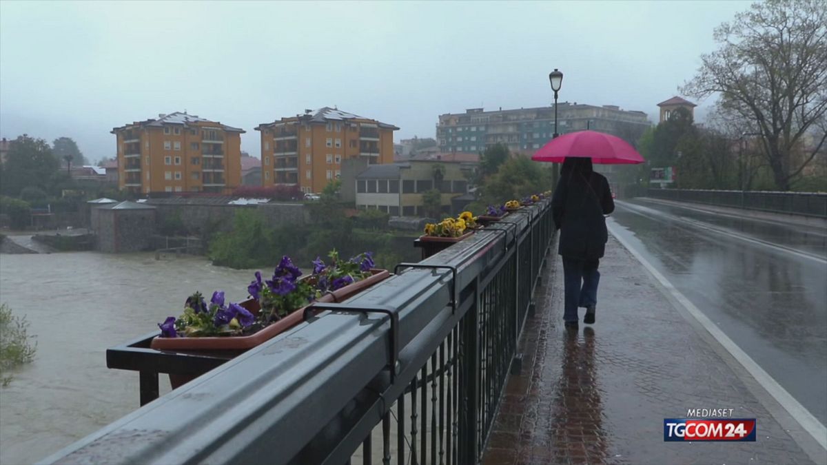 Pasqua 2025 segnata dal maltempo: allerta rossa per esondazioni e frane in centro-nord Italia