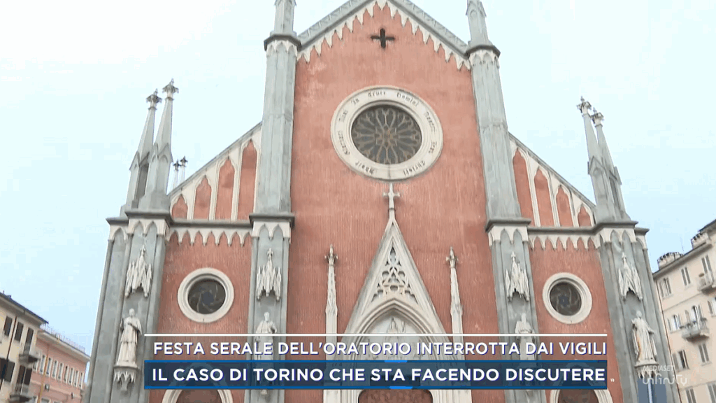 Don Paolo Pietroluongo spiega la chiusura anticipata del concerto per rispetto delle regole a ...