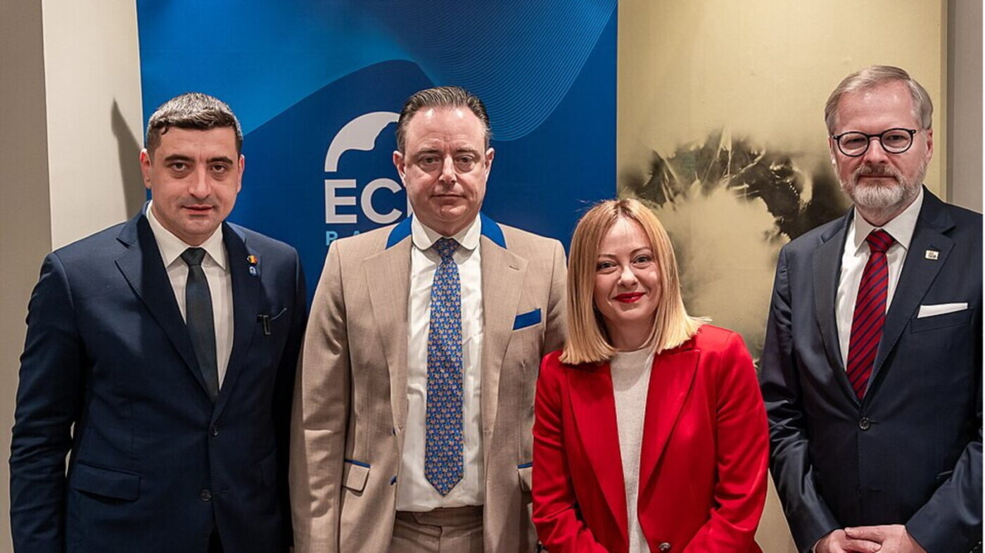 George simion vince il primo turno in romania, intrecci politici e ...