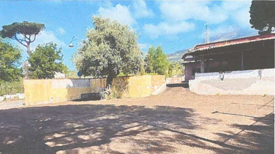 Operazioni di demolizione a trecase: ridotti una discoteca e piscina ...