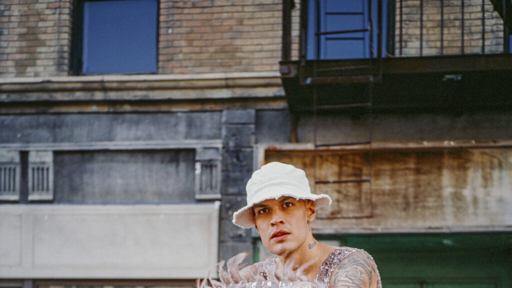 Blanco annuncia il primo tour nei palazzetti italiane previsto per ...