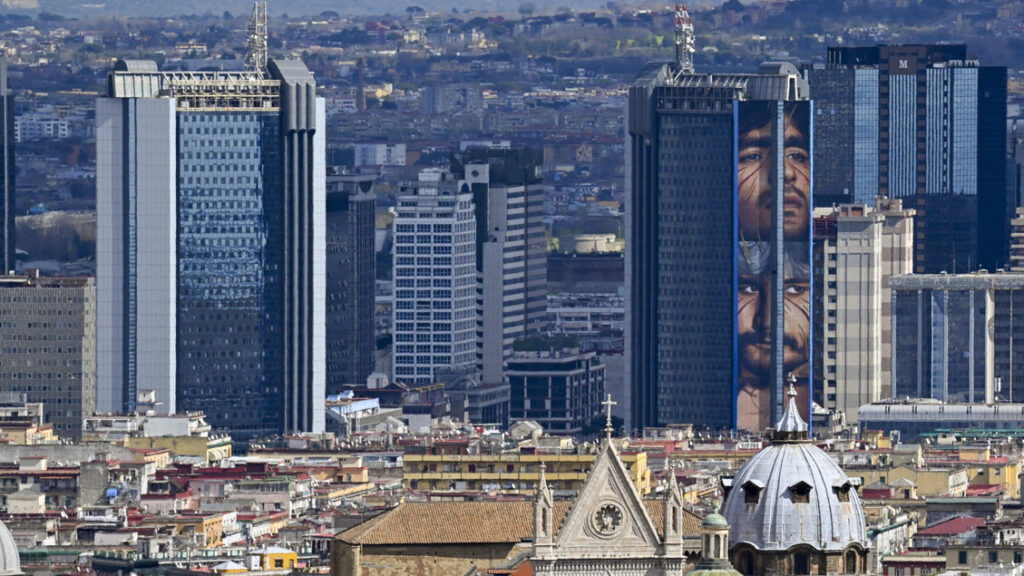 Dopo l’incendio vicino al centro direzionale di napoli le misure di sicurezza per residenti e ...