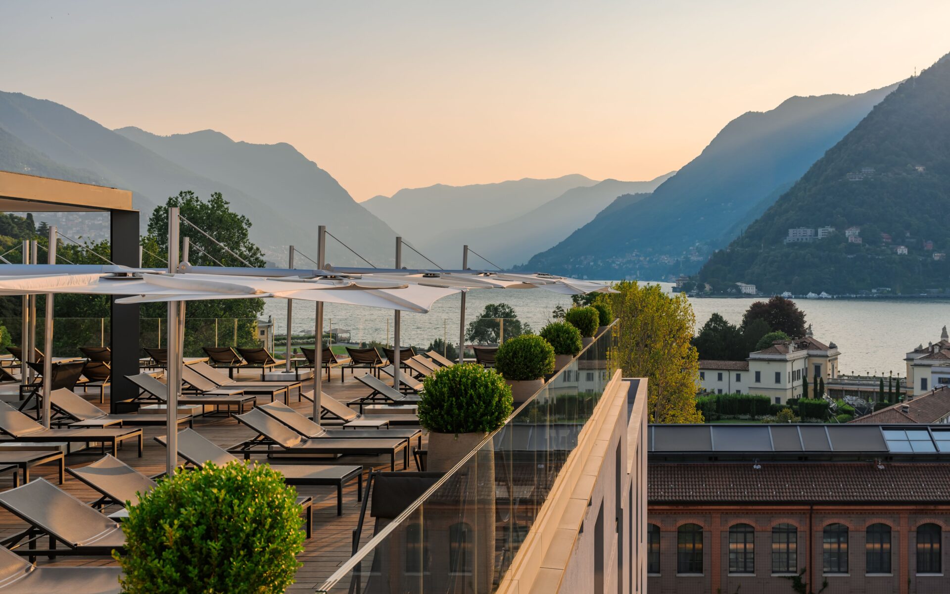 Hilton lake como accoglie l’estate con nuove offerte wellness e ...