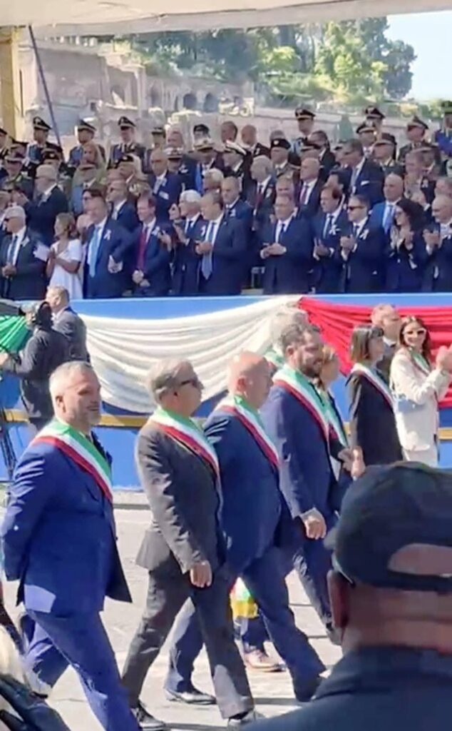 Il sindaco di Santa Marinella Pietro Tidei alla parata del 2 giugno a Roma