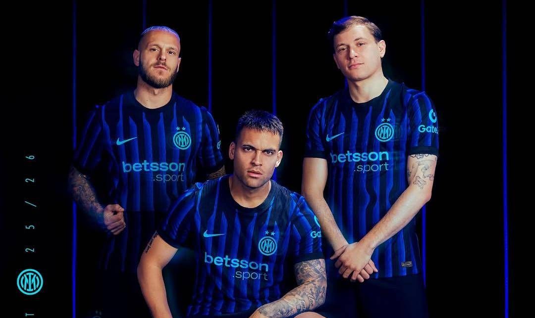 Inter presenta la maglia 2025-26 con dettagli unici prima del mondiale ...