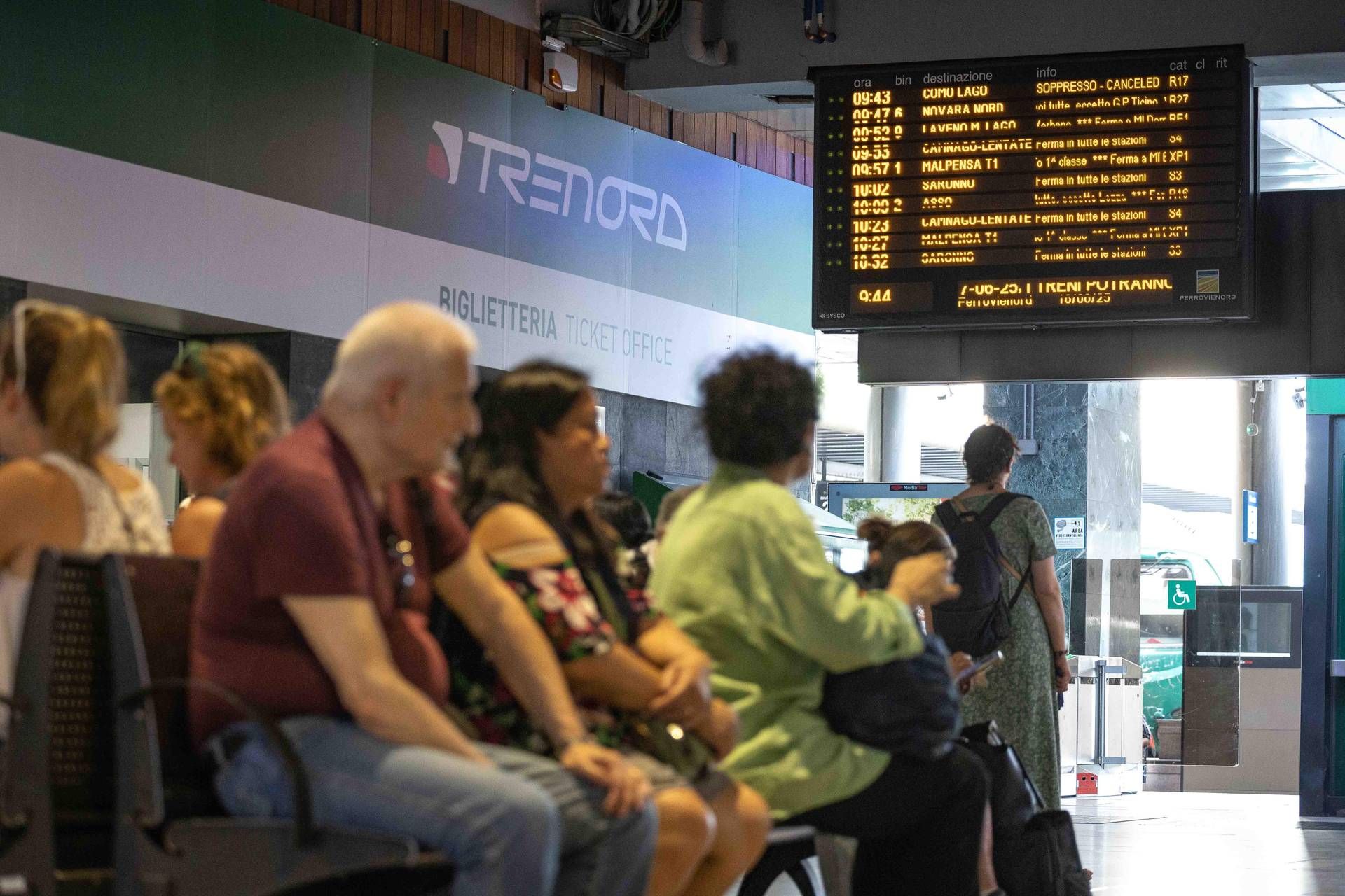 Sciopero nazionale del 20 giugno: disagi su treni, aerei, navi e ...