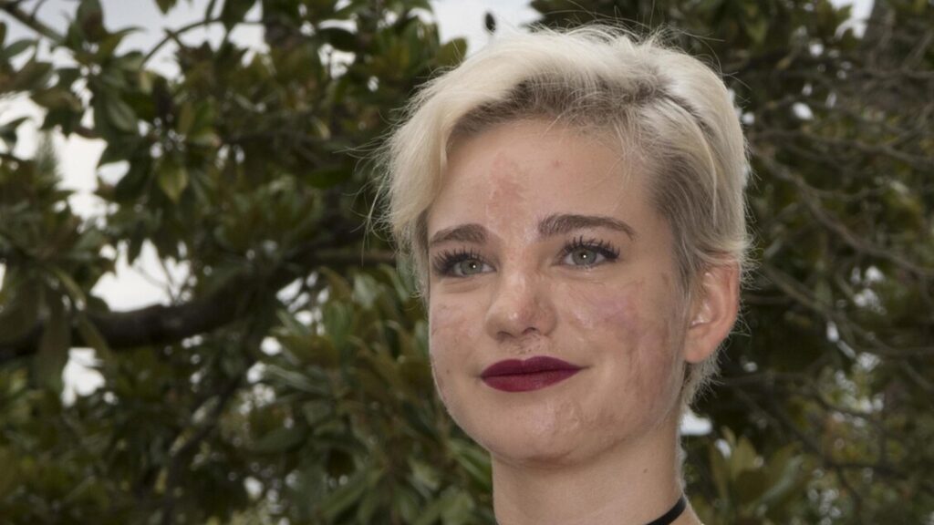 Bebe vio apre la 55ª edizione del giffoni film festival raccontando la ...