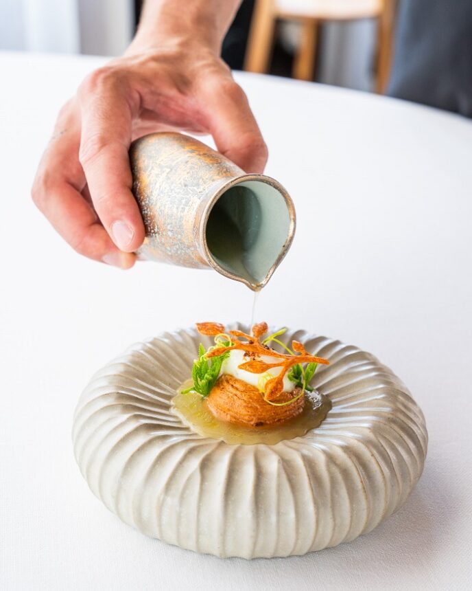 Lo chef alessandro rossi presenta il nuovo menu estivo al ristorante 1 ...