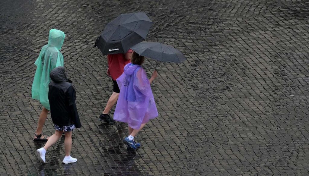 Maltempo in arrivo su gran parte d’italia, allerta meteo per 12 regioni dal nord al sud