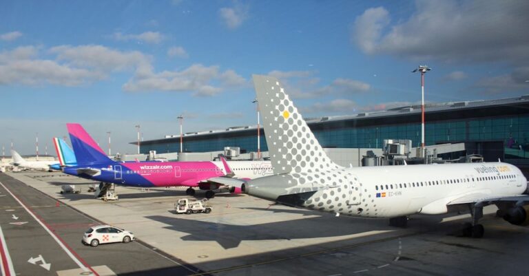 Tariffe aeree più basse per luglio 2025: come viaggiare risparmiando su ...